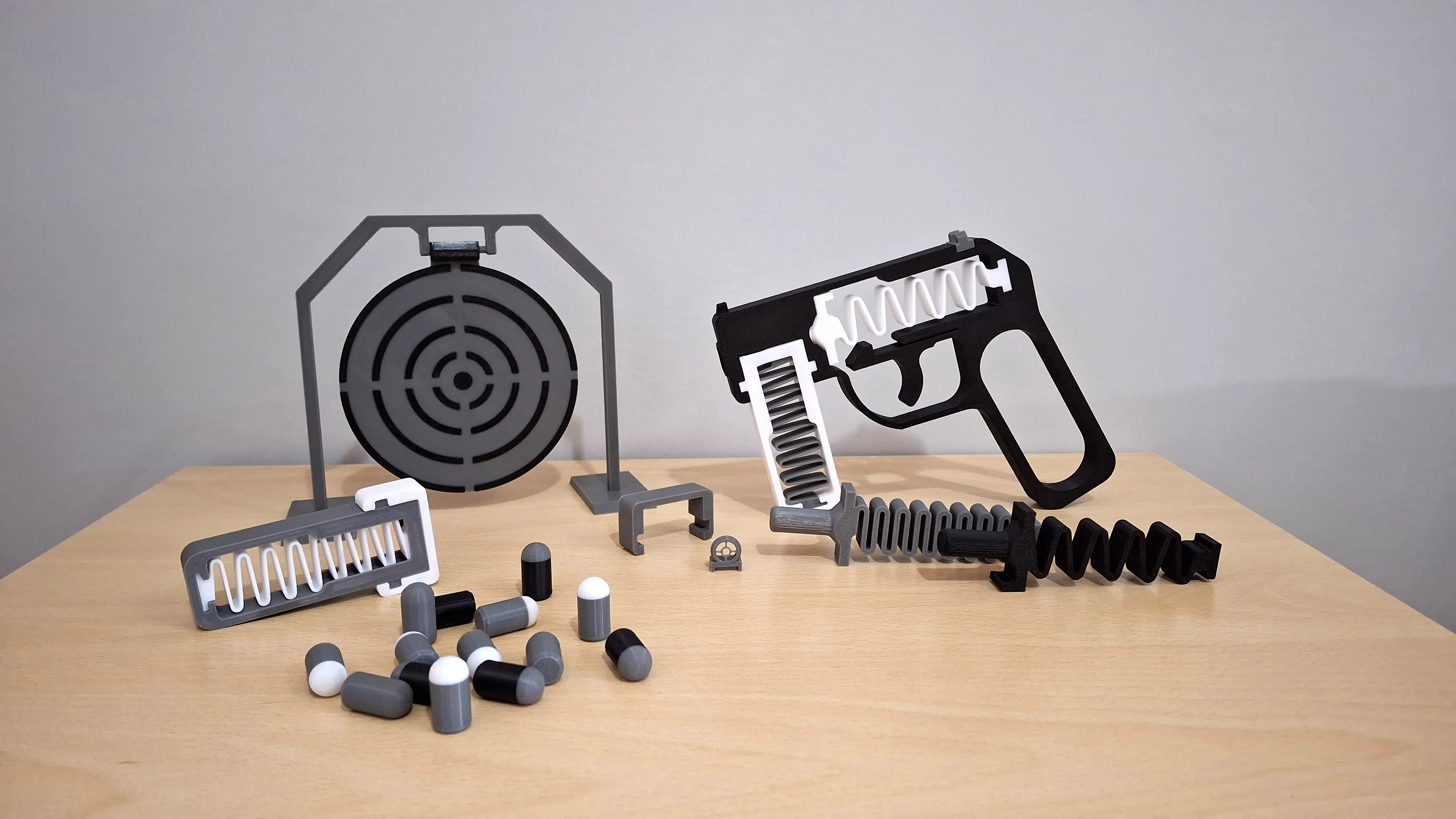 Spring Gun V2 - Shoots fake bullets with magazine by LucaDilo ...