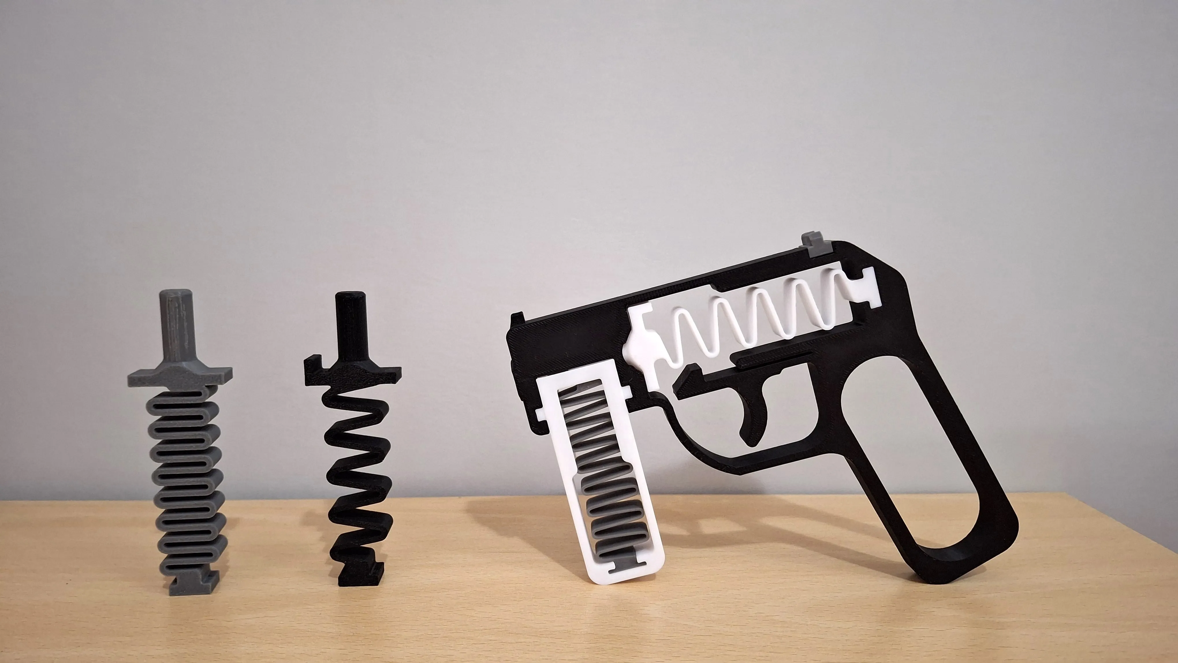 Spring Gun V2 - Shoots fake bullets with magazine by LucaDilo ...