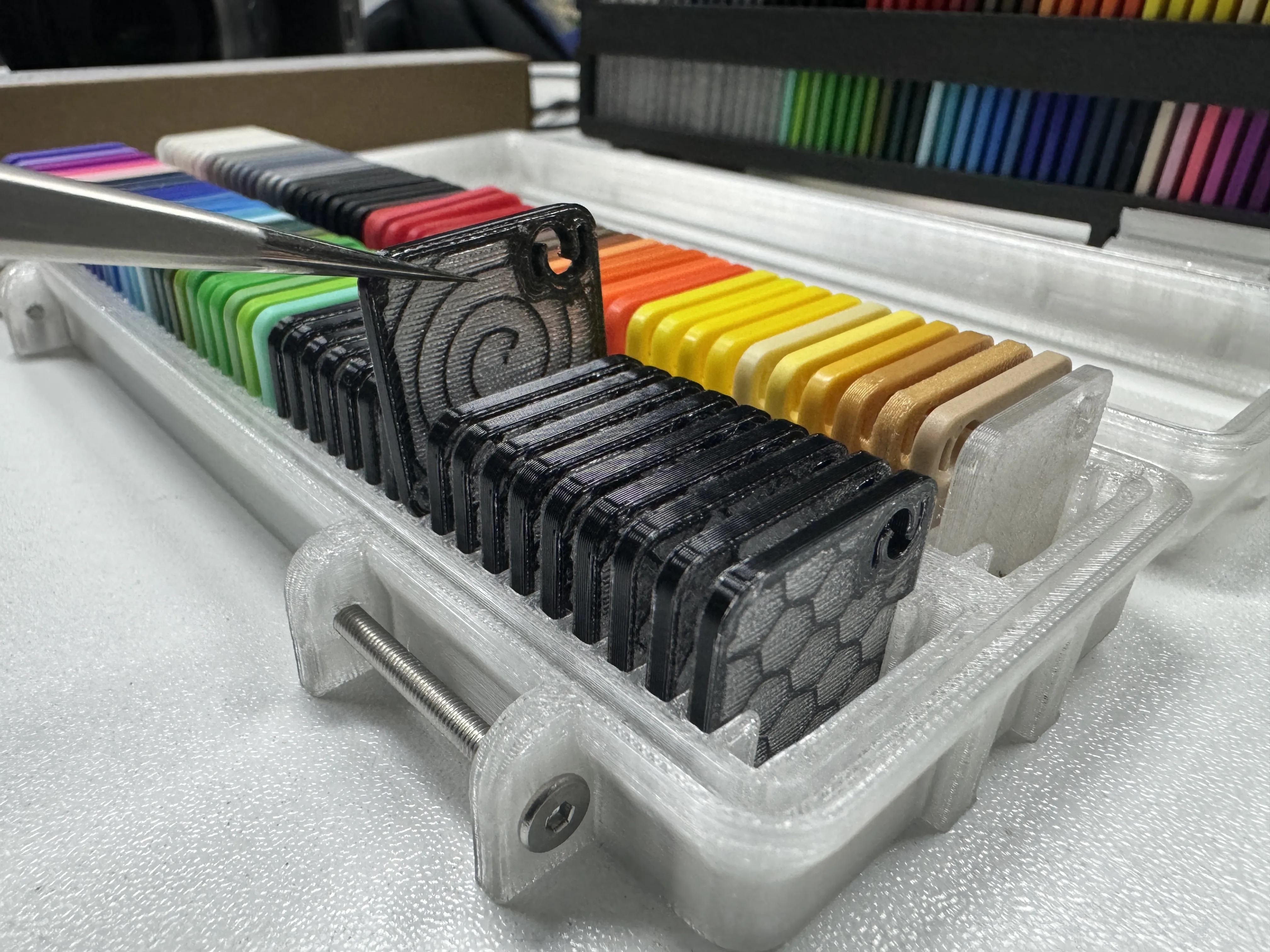 Filament Swatch Fill Style Block (Clear Core) by 摄影师陈文坚 - MakerWorld
