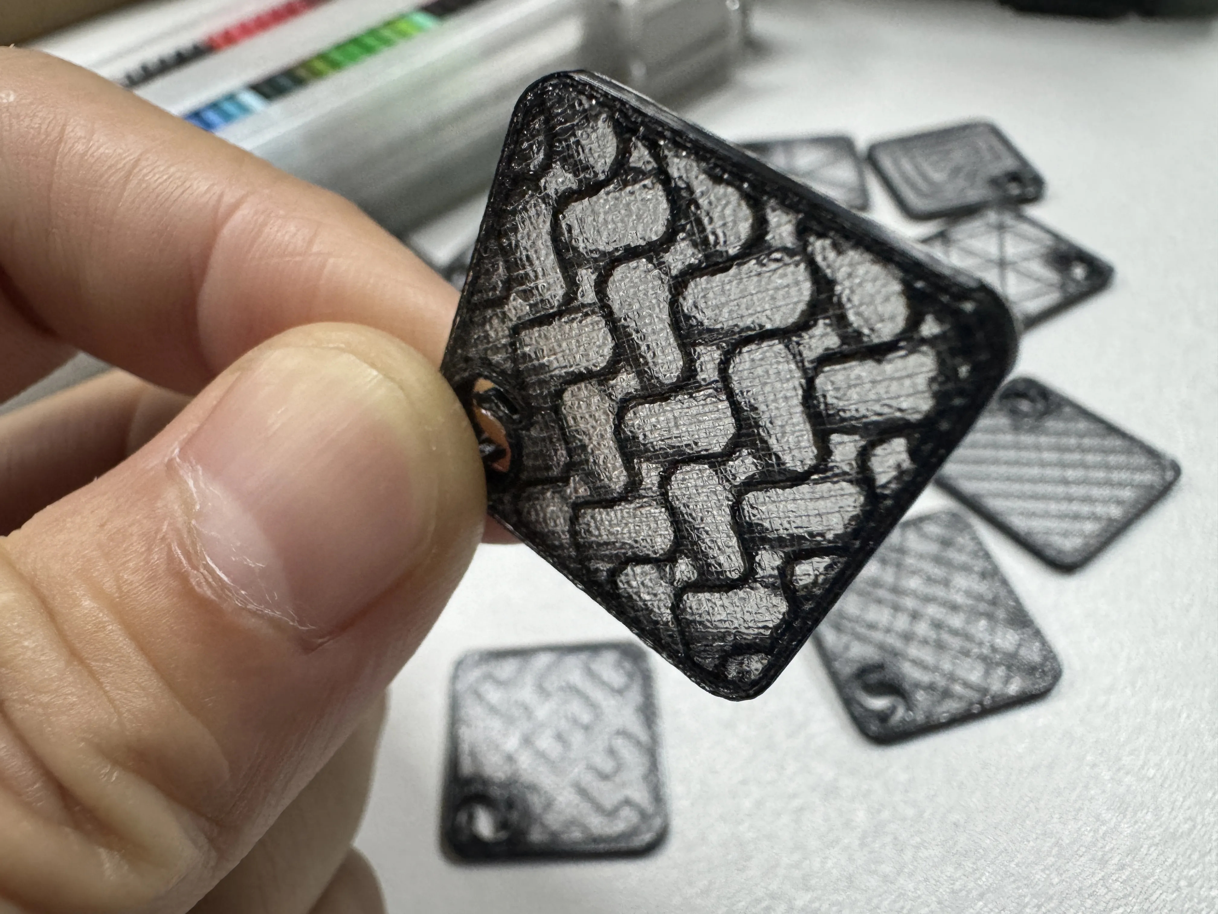 Filament Swatch Fill Style Block (Clear Core) by 摄影师陈文坚 - MakerWorld