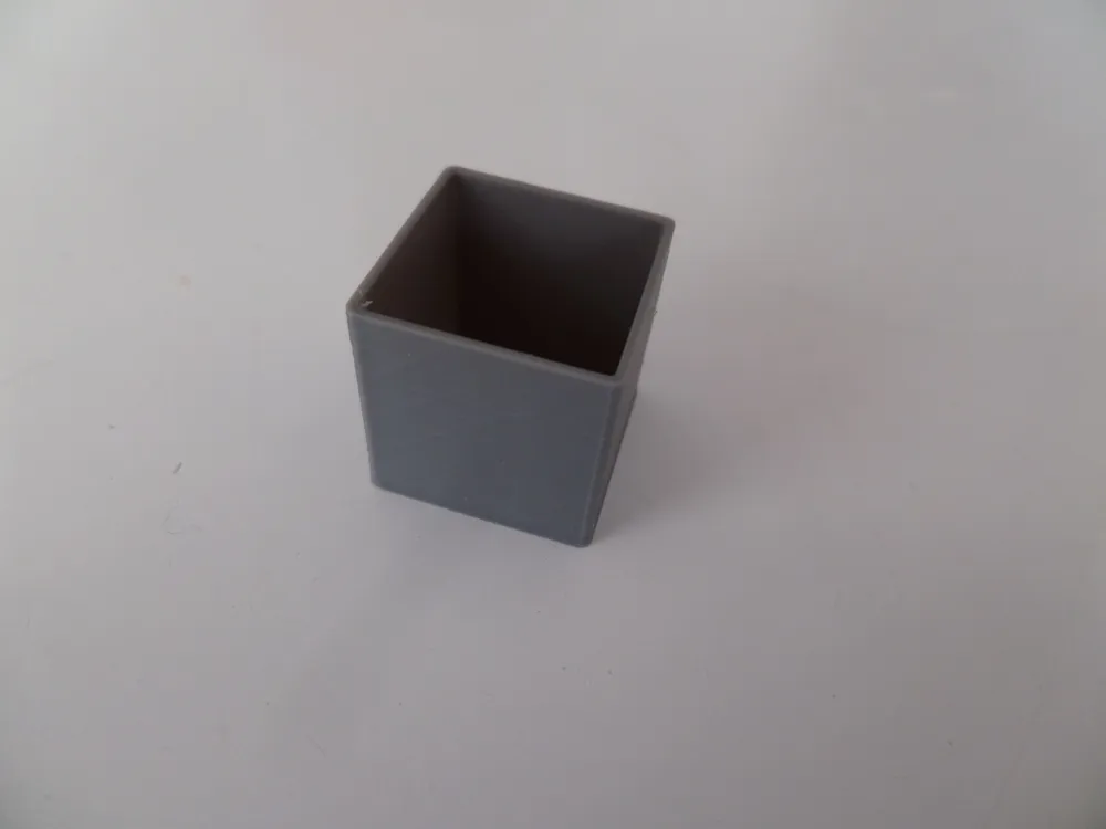 Flow calibration cube with rounded edges by The_Lightntng_Duck - MakerWorld