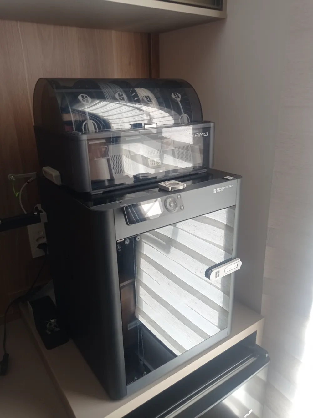 Filament guide for AMS - Free 3D Print Model - MakerWorld