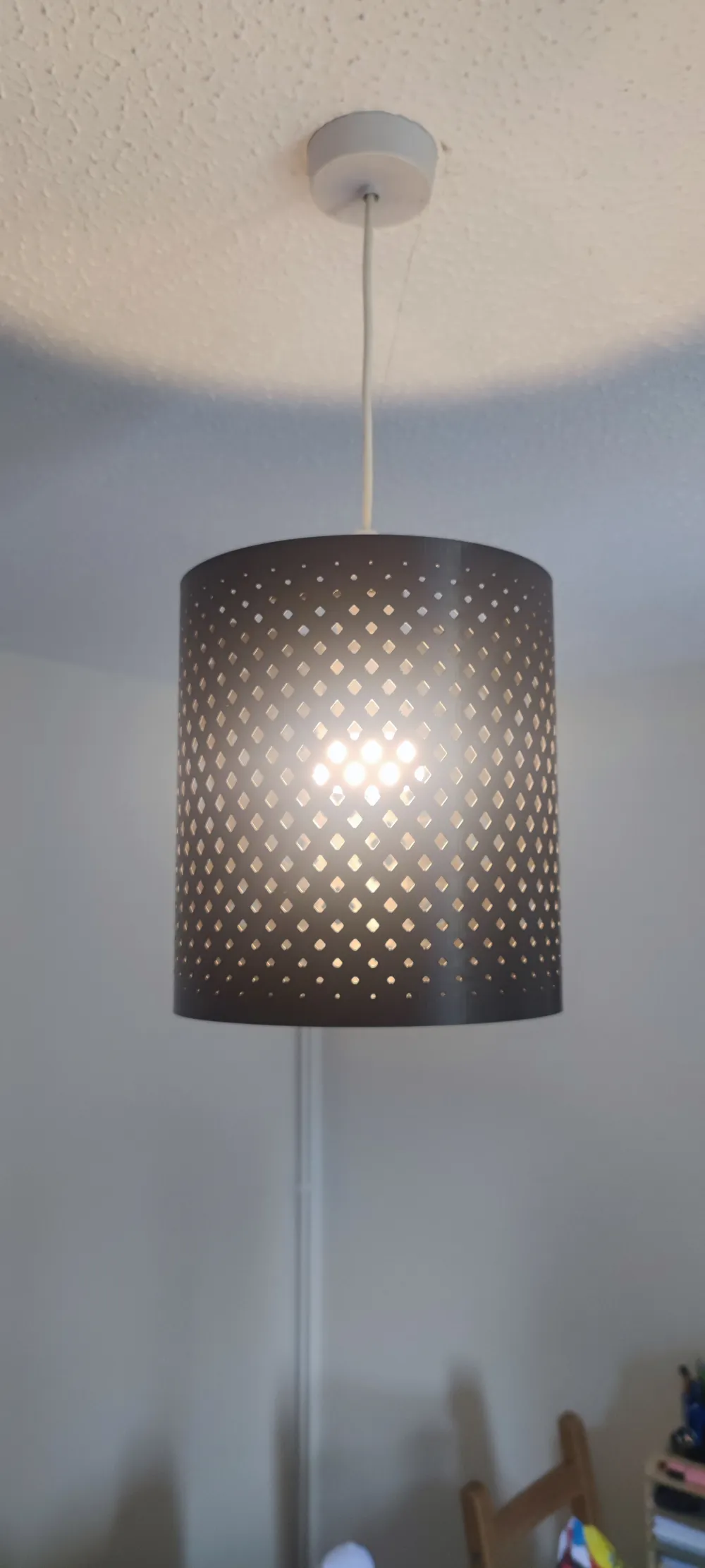 Easy Mount, Fast Print: The Diamond Lamp Shade by Lunny - MakerWorld