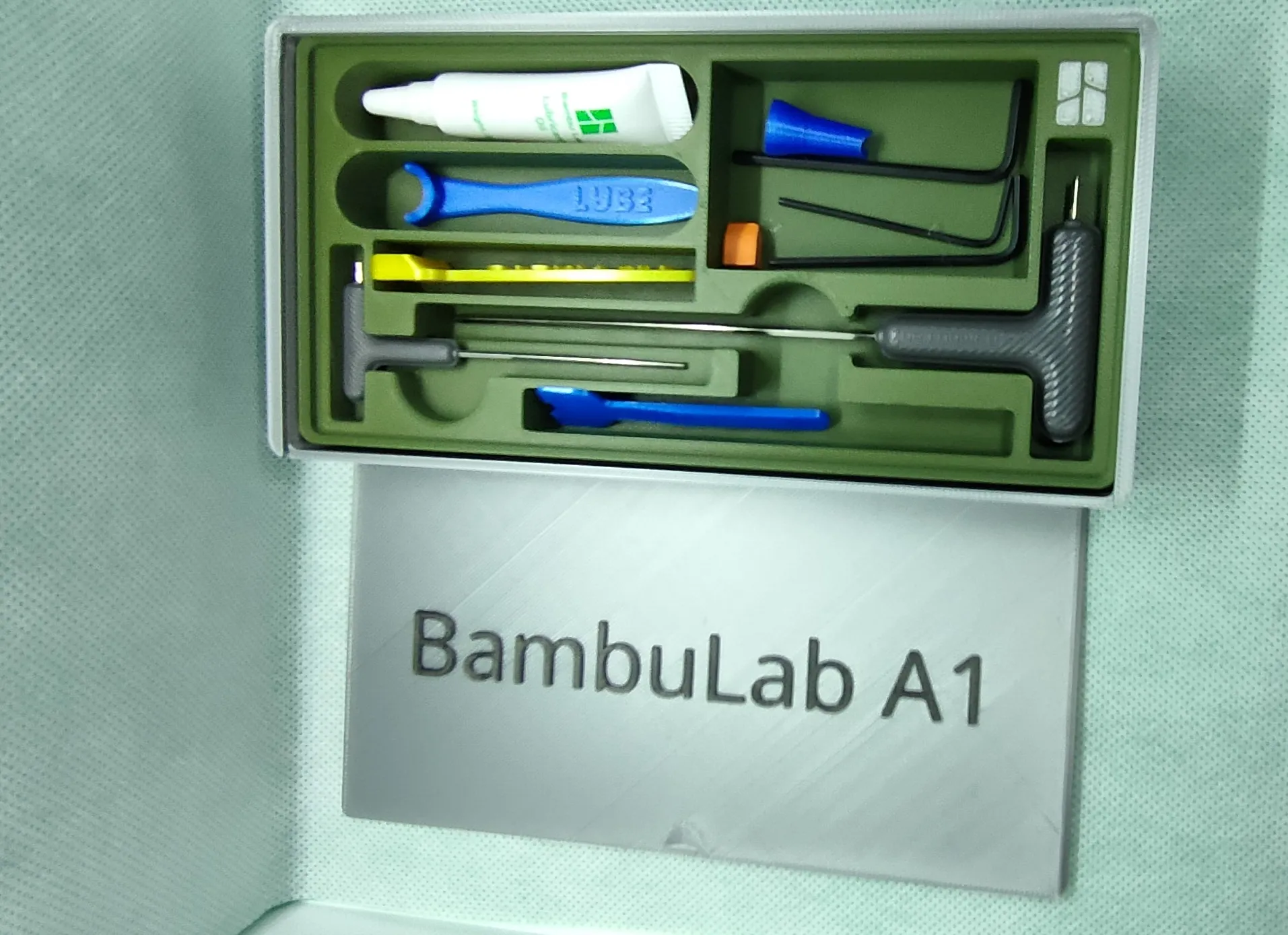 BAMBULAB A1 BOX TOOLS STORAGE by makerdavid3d - MakerWorld