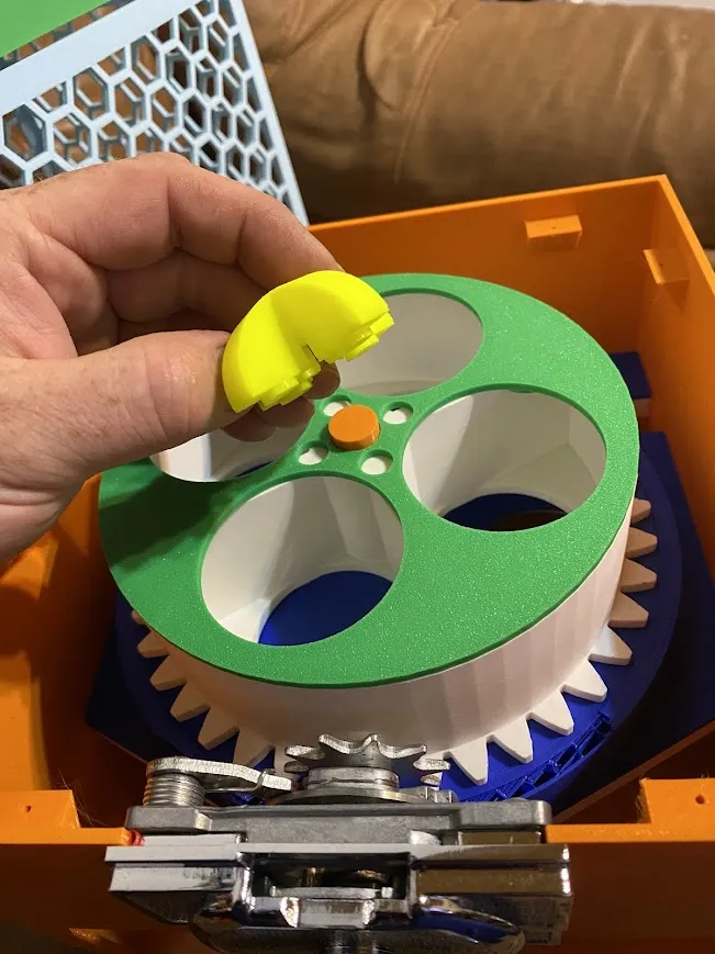 Mechanical Vending Machine - Free 3D Print Model - MakerWorld