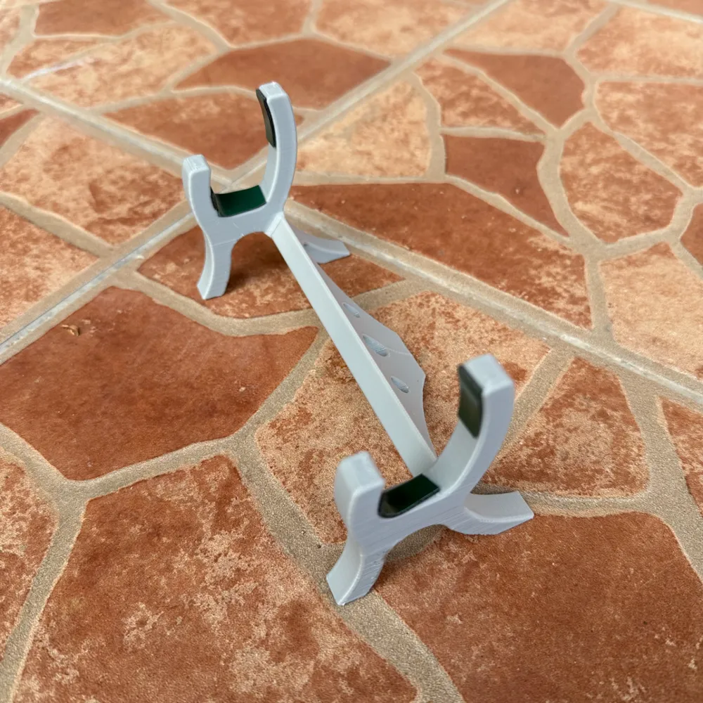 F1 Car Front Wing holder by priNtERD MakerWorld: Download Free 3D Models