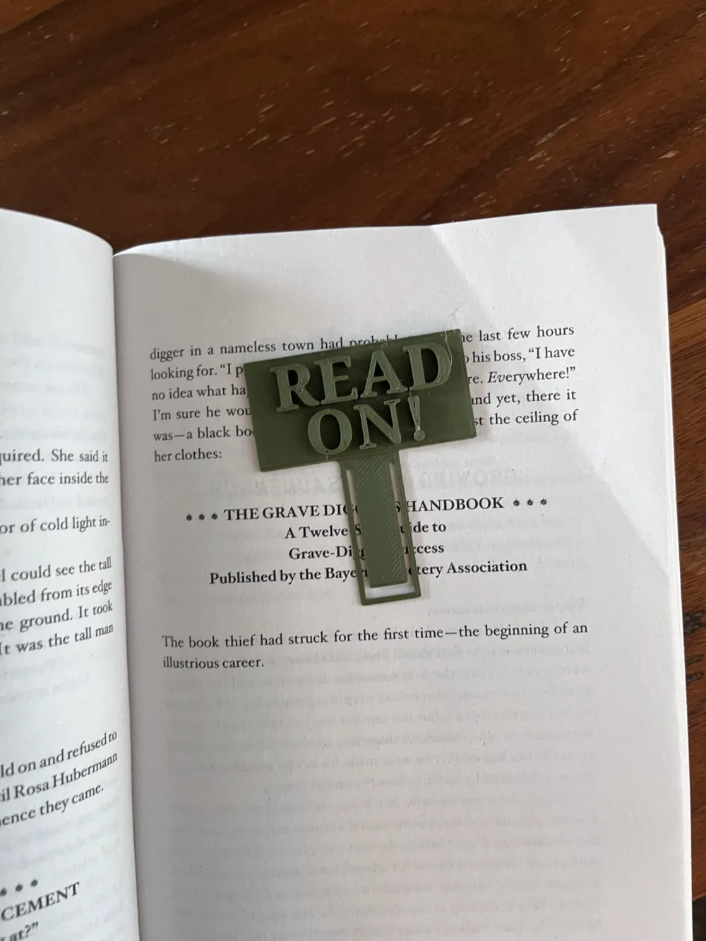 Read On! Bookmark by MAKERMAN - MakerWorld