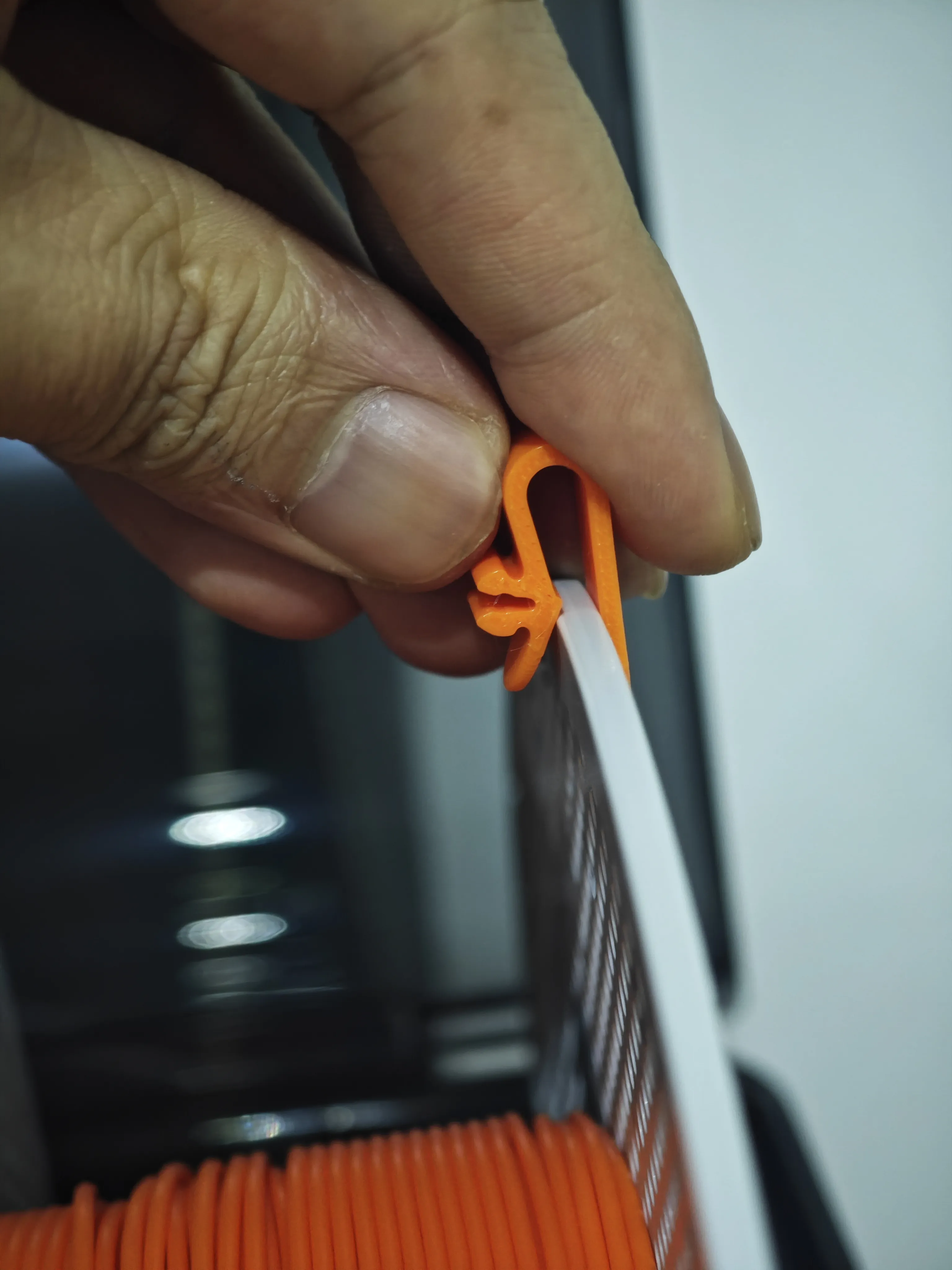 Universal Filament Clip Universal wire rack - Free 3D Print Model ...