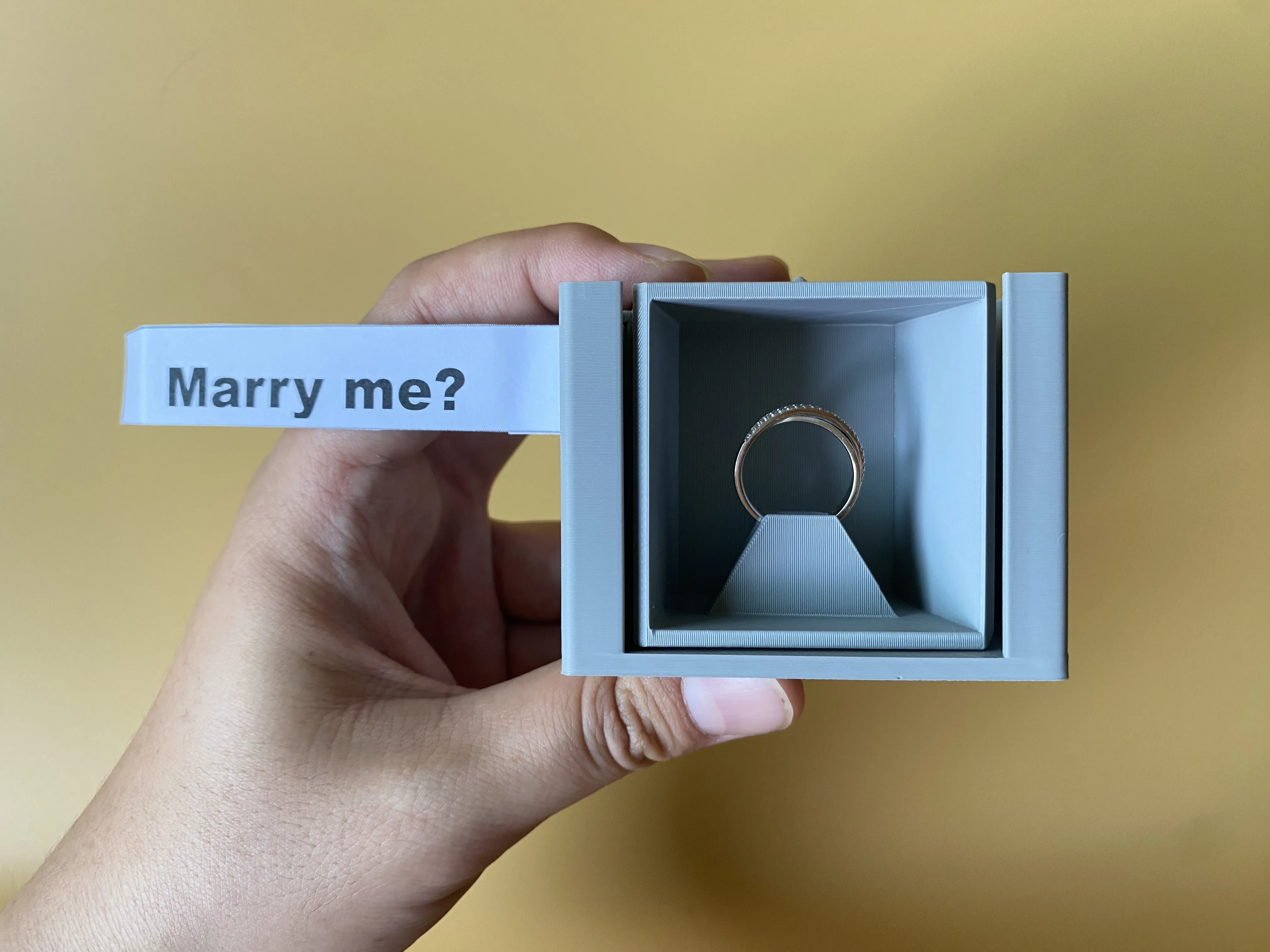 Rotatable Ring Box by HaHa MakerWorld: Download Free 3D Models