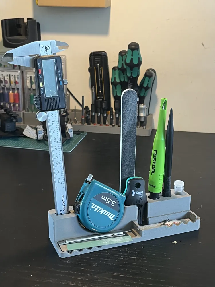 Desk Tool Organizer 01 by Chaoming Li - MakerWorld