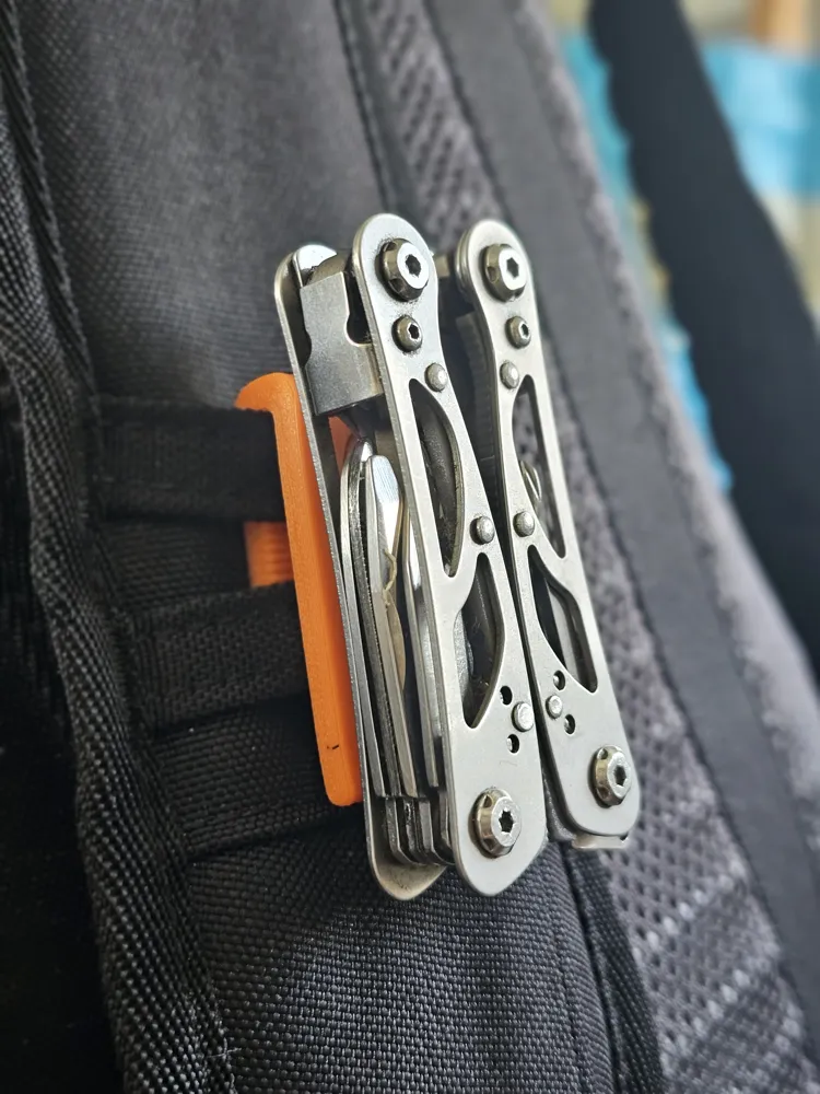 Universal Magnetic Backpack Clip by Magmabow - MakerWorld