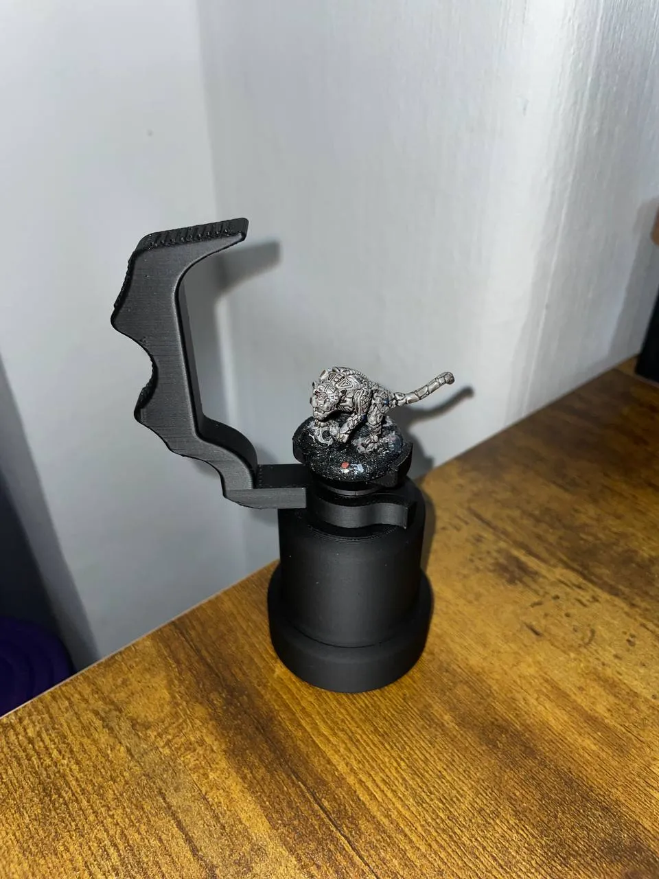 Miniature Painting Handle - Warhammer - Tabletop - Free 3D Print Model ...