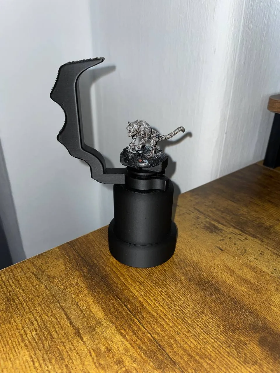 Miniature Painting Handle - Warhammer - Tabletop - Free 3D Print Model ...