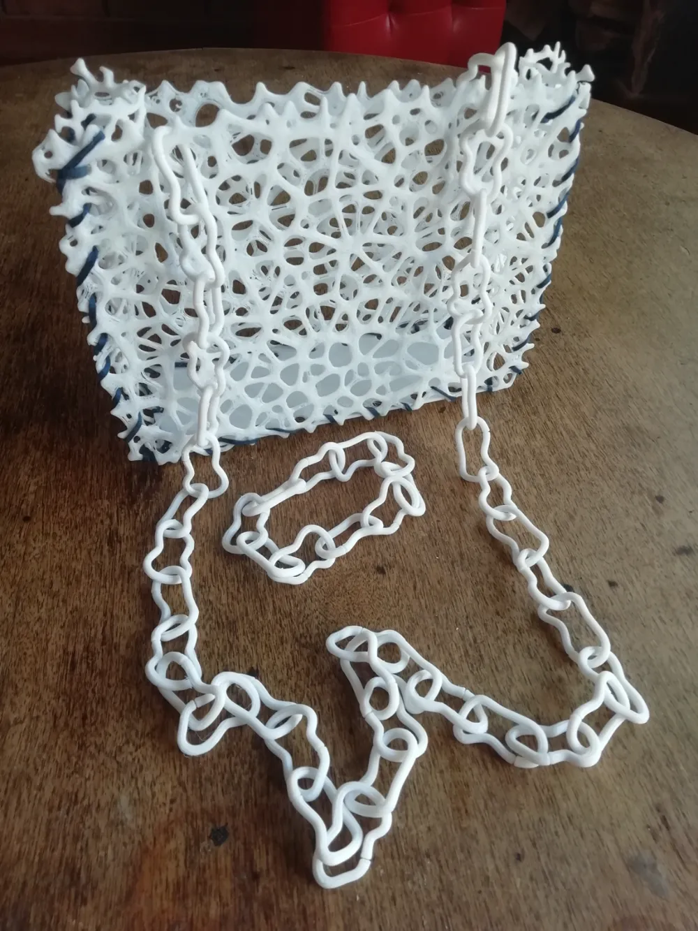 Bolso estilo Voronoi por T_Design MakerWorld: Descarga Modelos 3D Gratuitos Bolso estilo Voronoi por T_Design MakerWorld: Descarga Modelos 3D Gratuitos