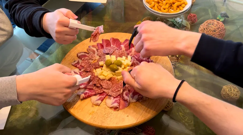 BITE BUDDY- GamerSticks/Eat without dirty fingers by info.exactdesigns ...