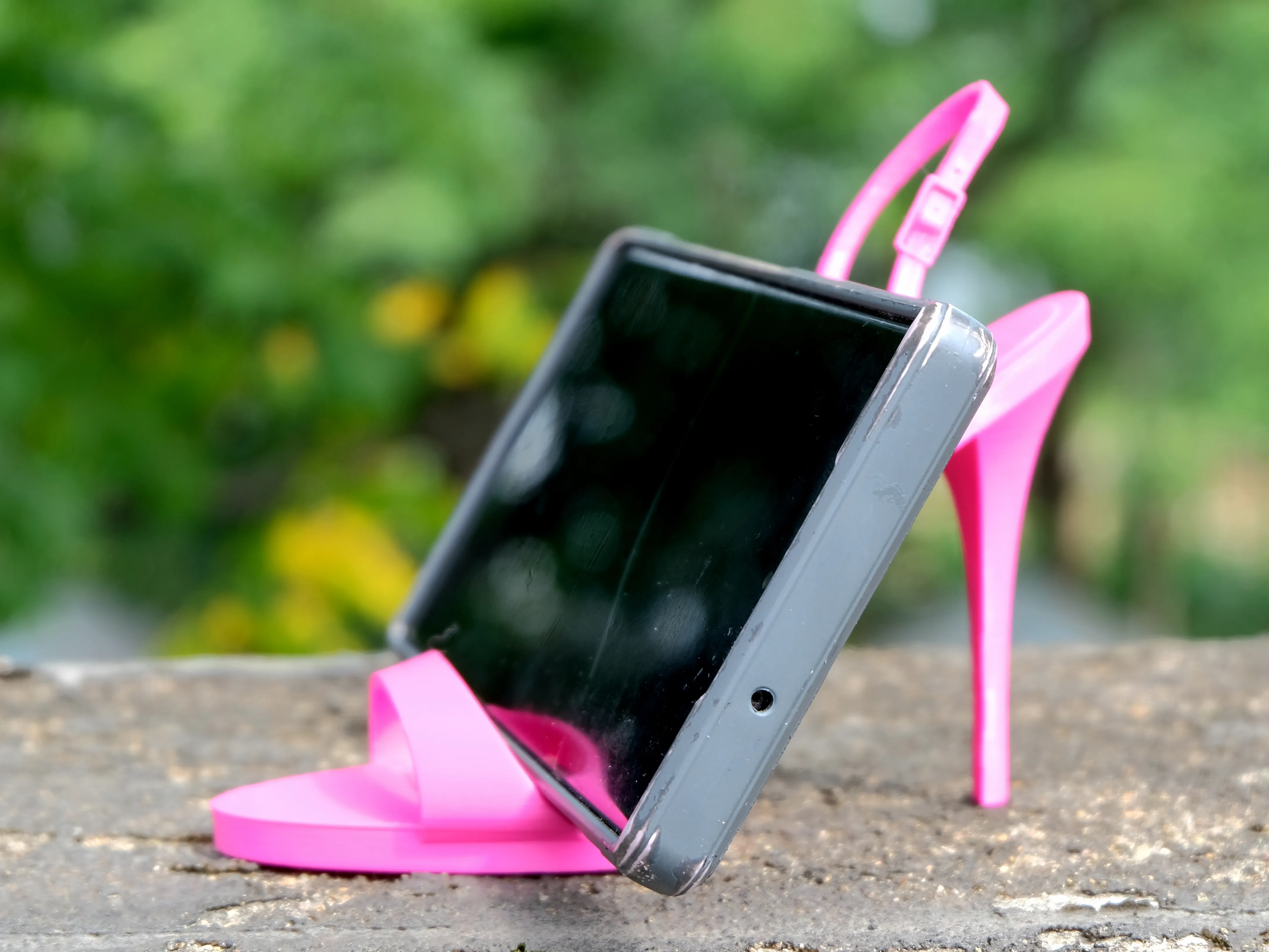 High Heel Shoes Phone Holder Ornaments高跟鞋手机架摆件 by 补补觉去 MakerWorld ...