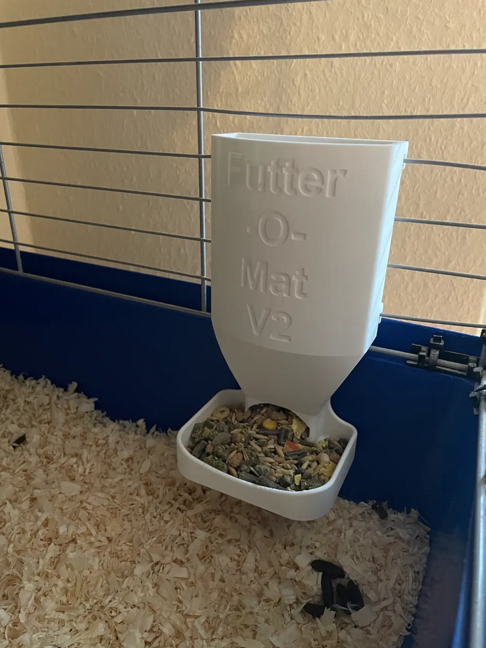 Automatic rodent feeder by maggiman2001 - MakerWorld