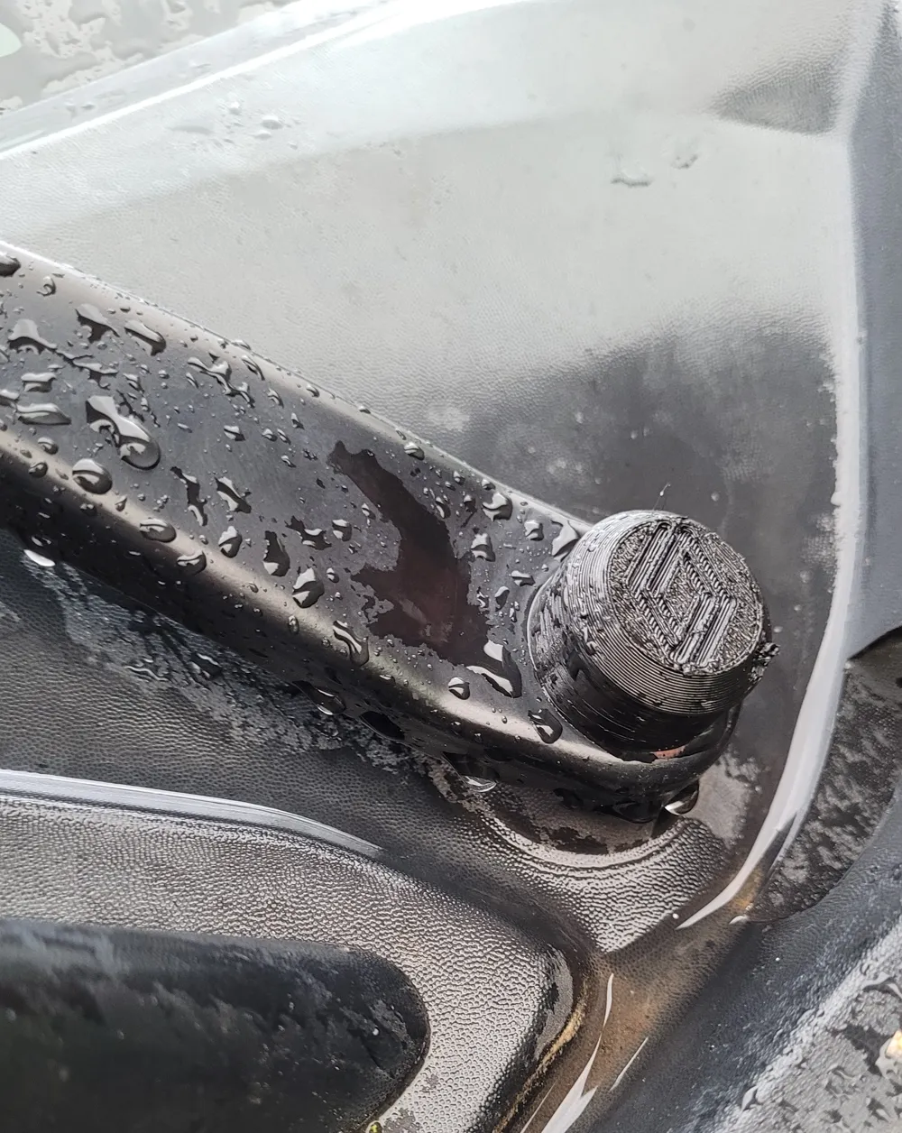 Renault wiper nut cover by JUDYTKA Antonín - MakerWorld