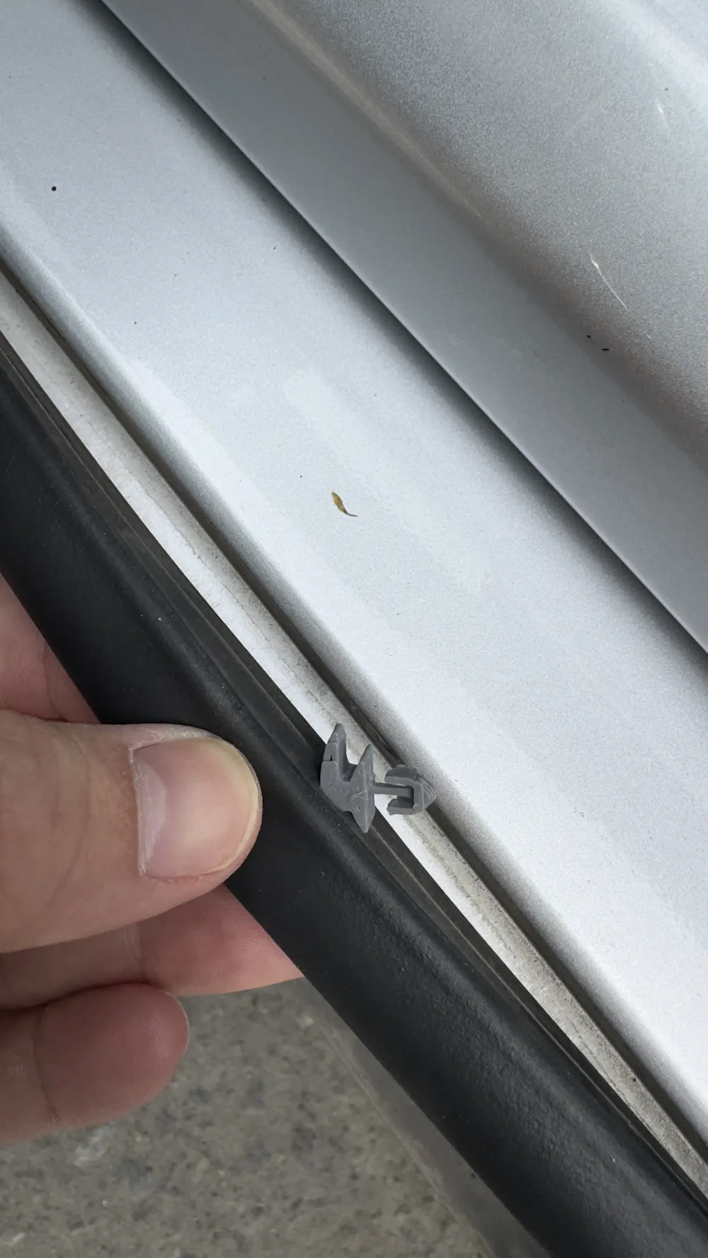 Volvo S90 door seal clip by kilinccagatay - MakerWorld