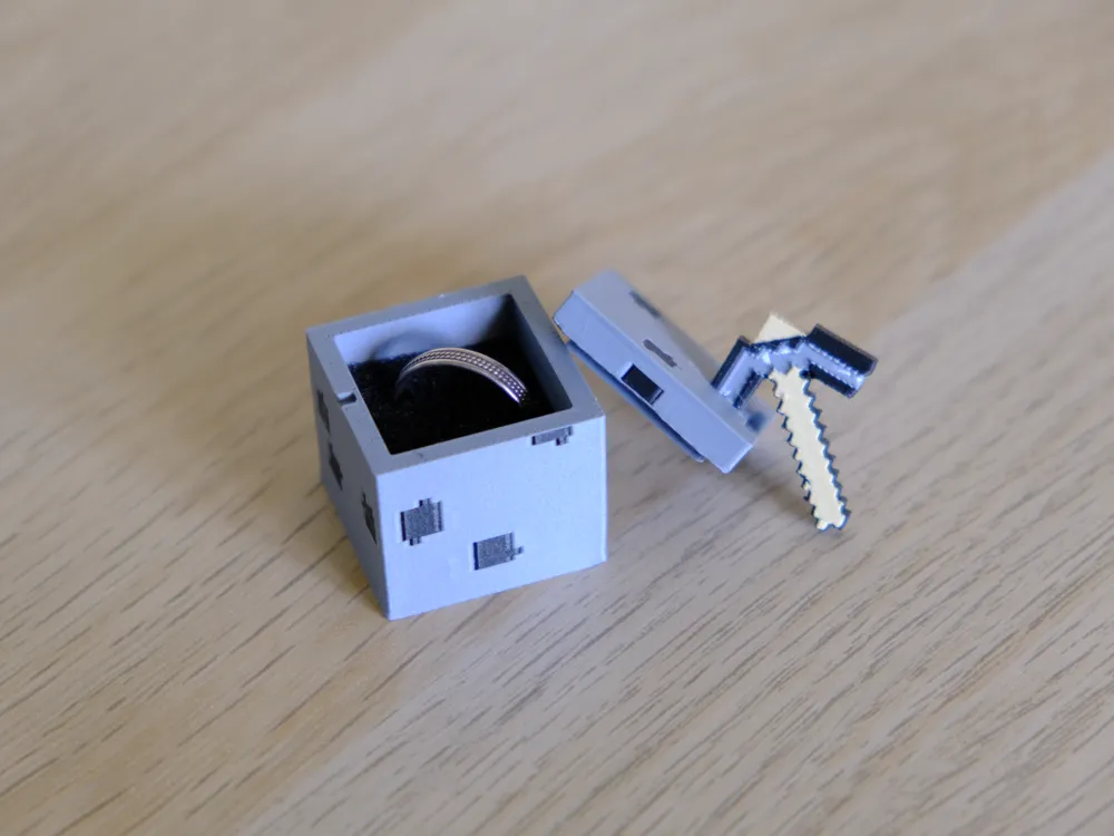Minecraft engagement box ring by François Grandsire - MakerWorld