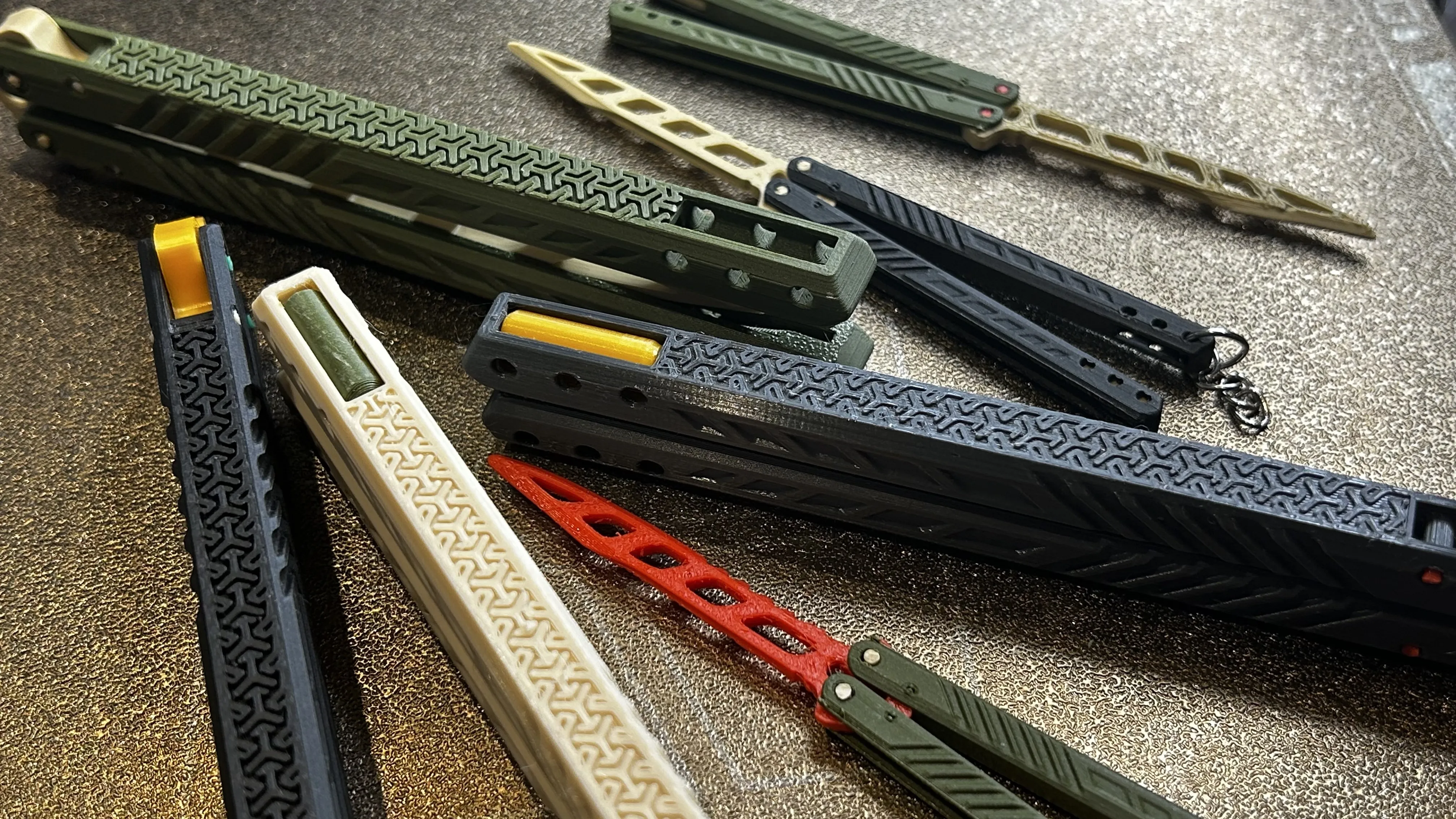 Balisong aka Butterfly Knife new patterns and comb by iczfirz ...