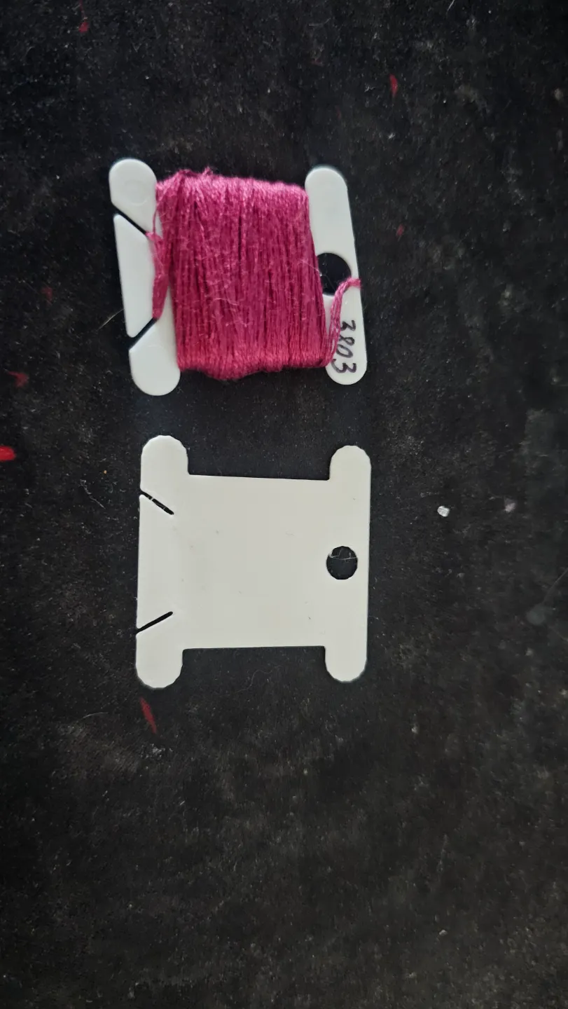 Threads holder by Darkas - MakerWorld