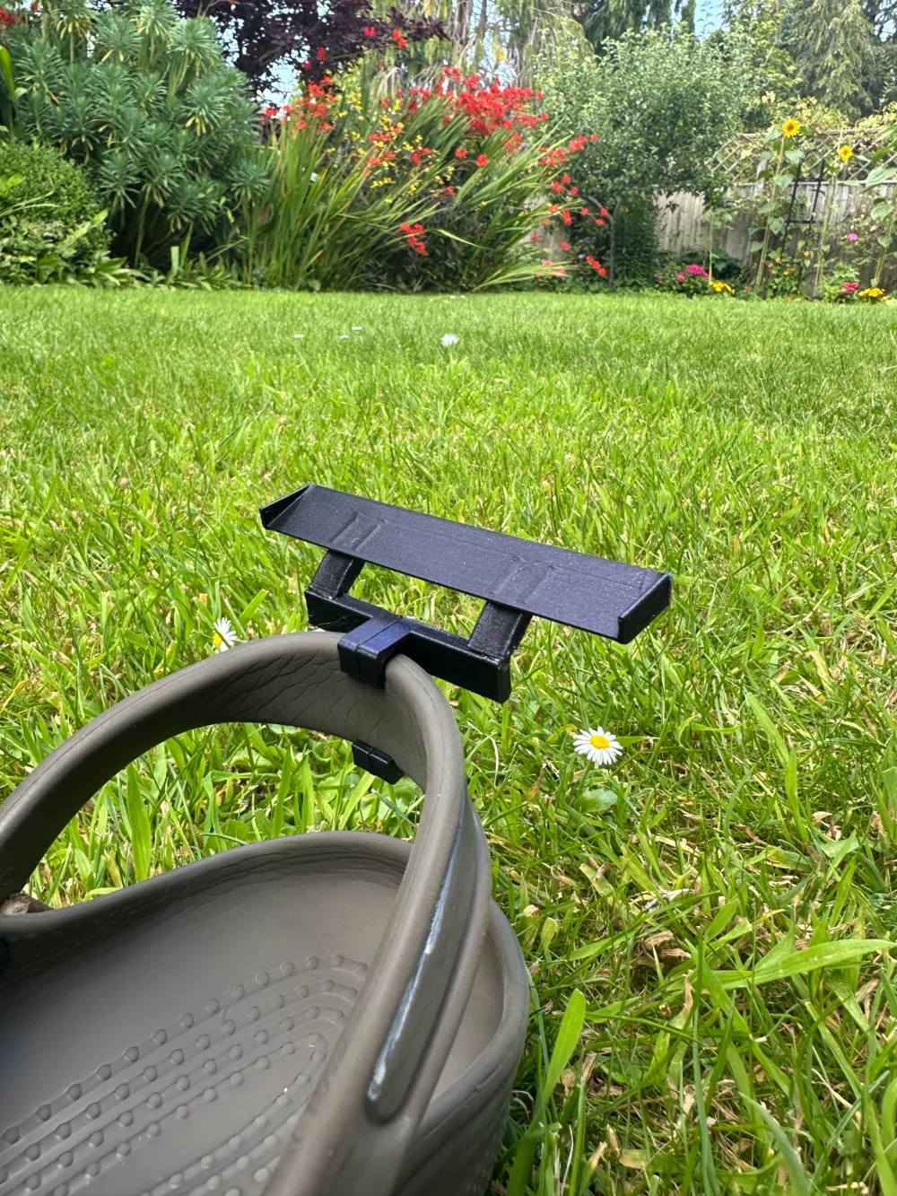 Crocs Spoiler by 3dthee - MakerWorld