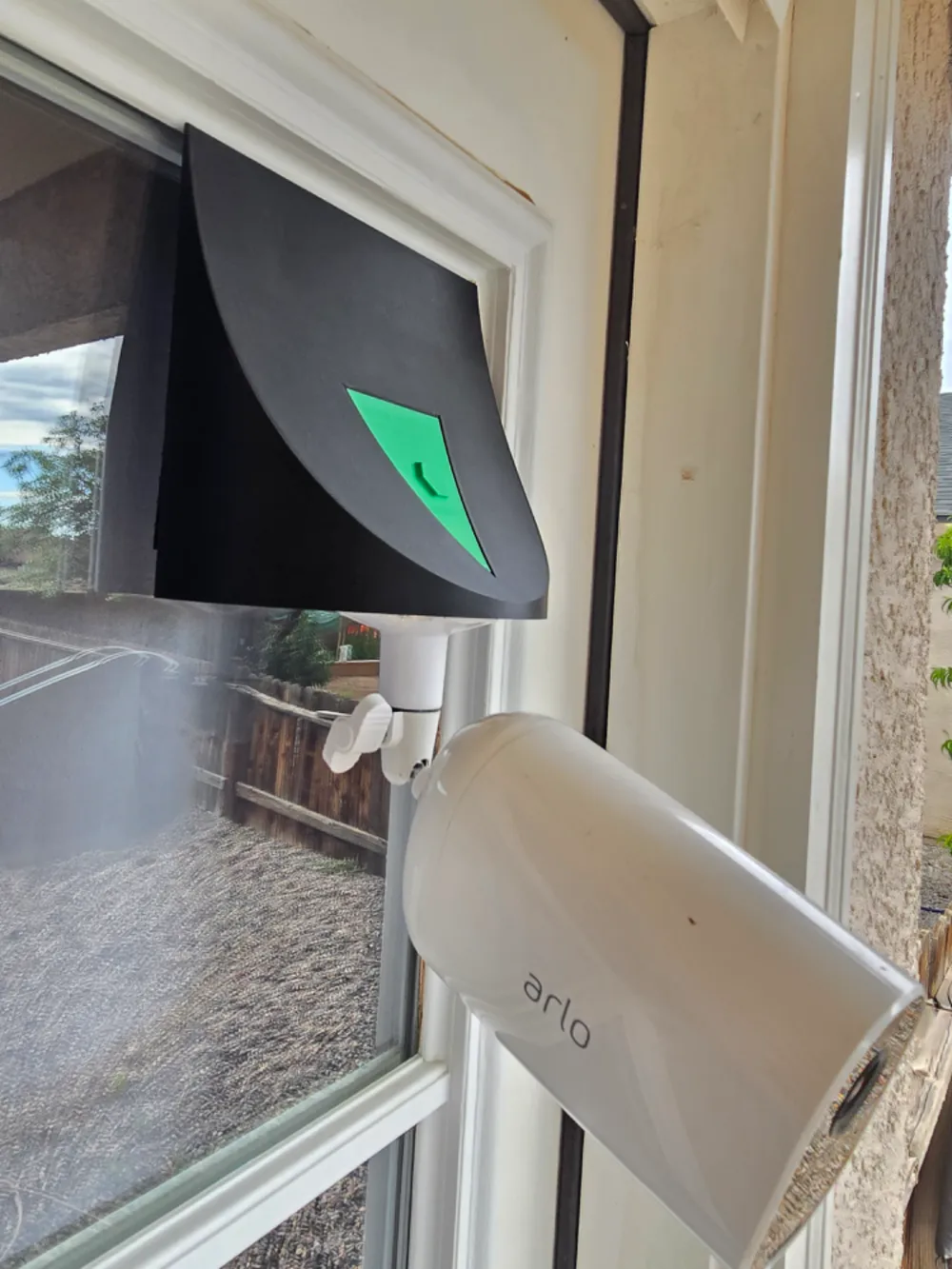 Arlo Essential XL Screwless Mounting Solution by Adage3d - MakerWorld