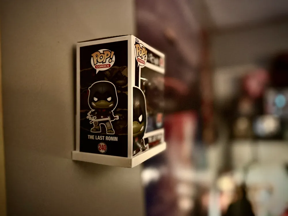 Funko Pop in box wall mount by Thealchemistprints - MakerWorld