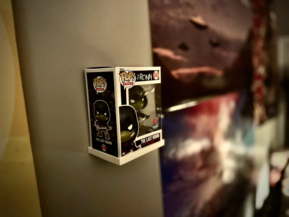 Funko Pop in box wall mount by Thealchemistprints - MakerWorld