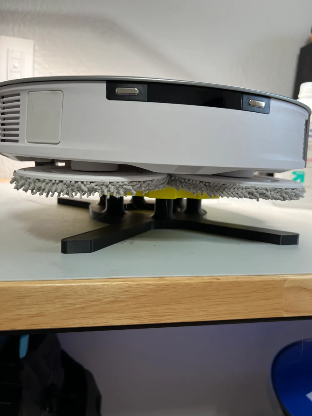 Robot Vacuum Work Bench Stand by Heliguy71 - MakerWorld
