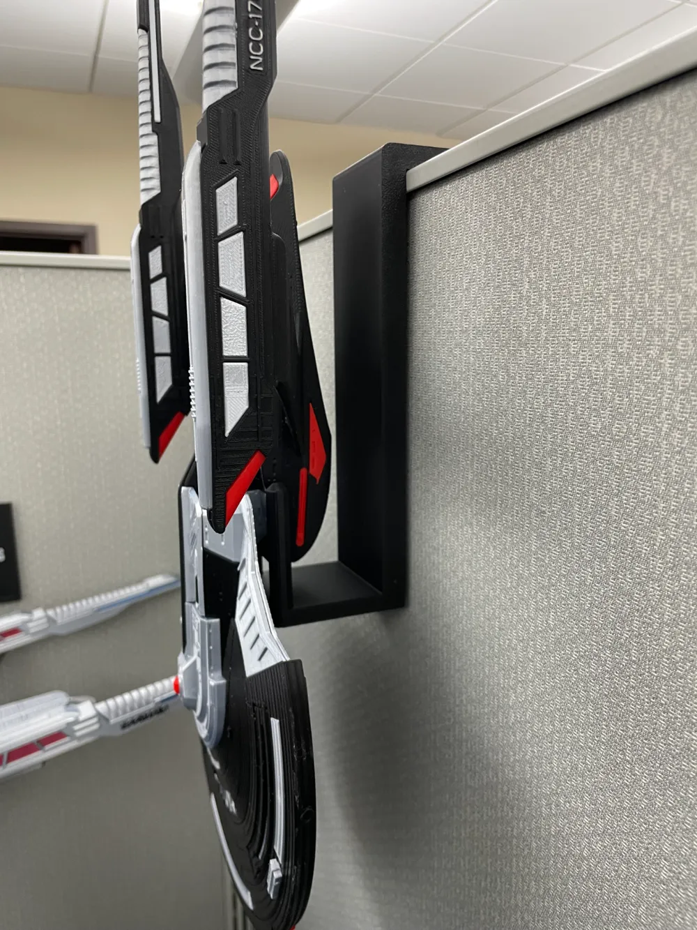 U.S.S. Enterprise StarShip Vertical Cube Mount by user_1661713249 ...