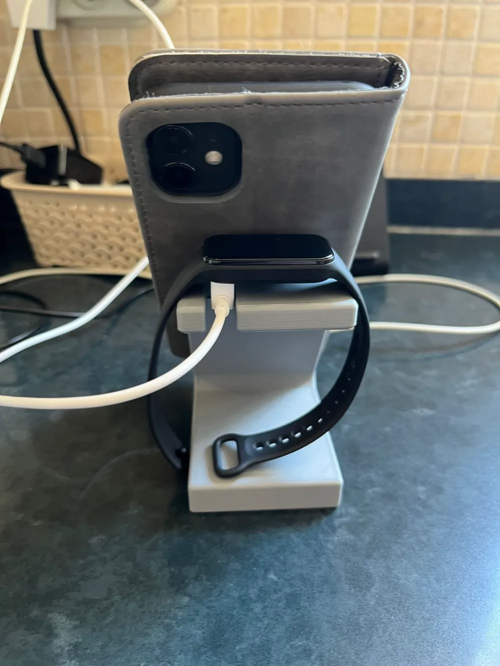 Phone and watch holder by user_1647598670 - MakerWorld