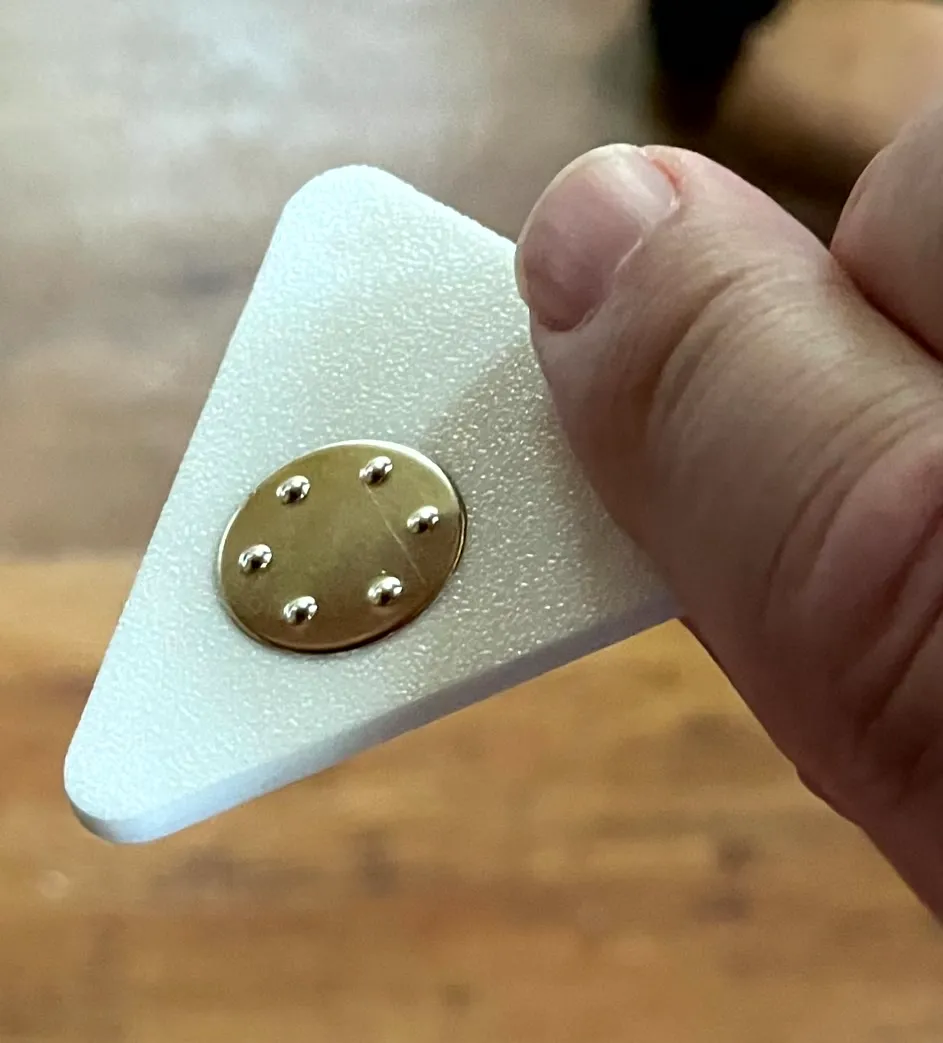 Customizable magnetic badge by Tyler Tork - MakerWorld