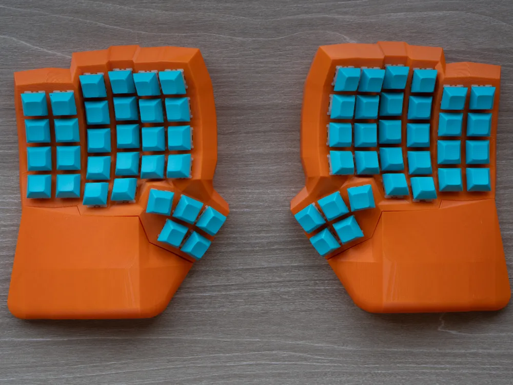 Dactyl Manuform with Hand Rest by Ergomech - MakerWorld