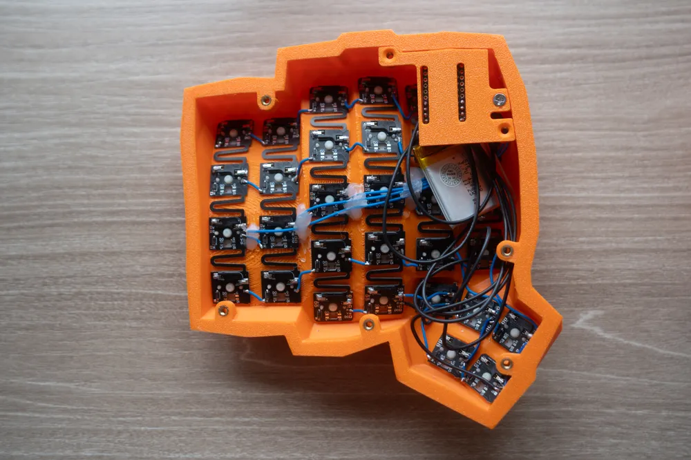 Dactyl Manuform with Hand Rest by Ergomech - MakerWorld