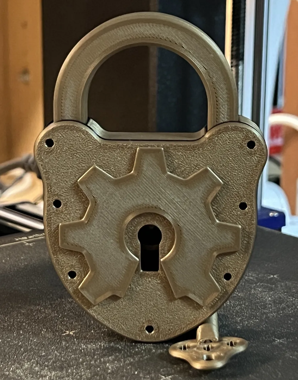 Padlock With Skeleton Key - Free 3D Print Model - MakerWorld