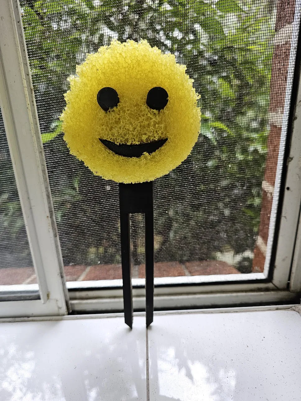 Scrub Daddy Pot Plant Holder by SmurftechMakerWorld: Download Free 3D ...