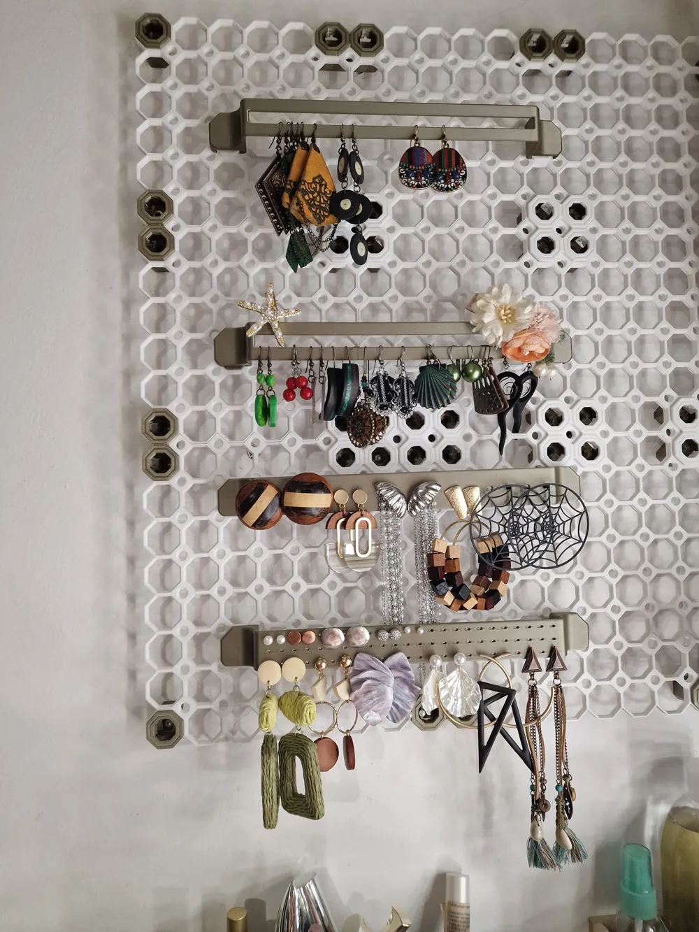 Multiboard Jewelry Storage System - Free 3D Print Model - MakerWorld