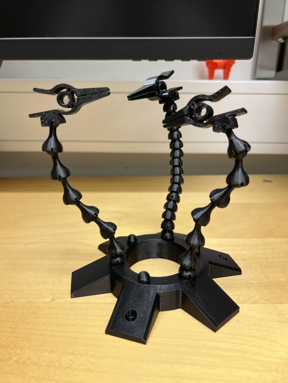 Solder Helping Hands - Free 3D Print Model - MakerWorld