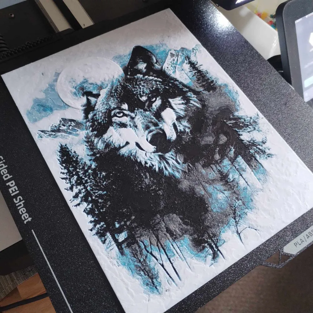 Wolf with Moon Forest Hueforge Picture by Layer3D Creations - MakerWorld