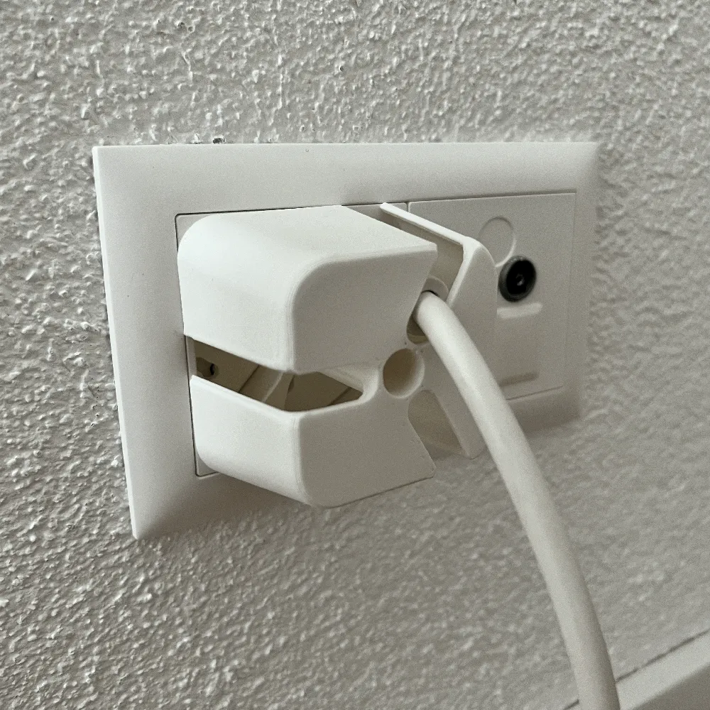 Power Socket Cover by Layers Studio - MakerWorld