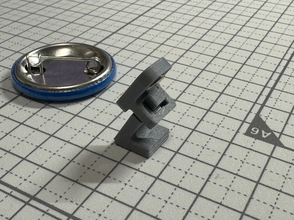 Tin badge (a.k.a. Can badge) display stand by youichirou - MakerWorld