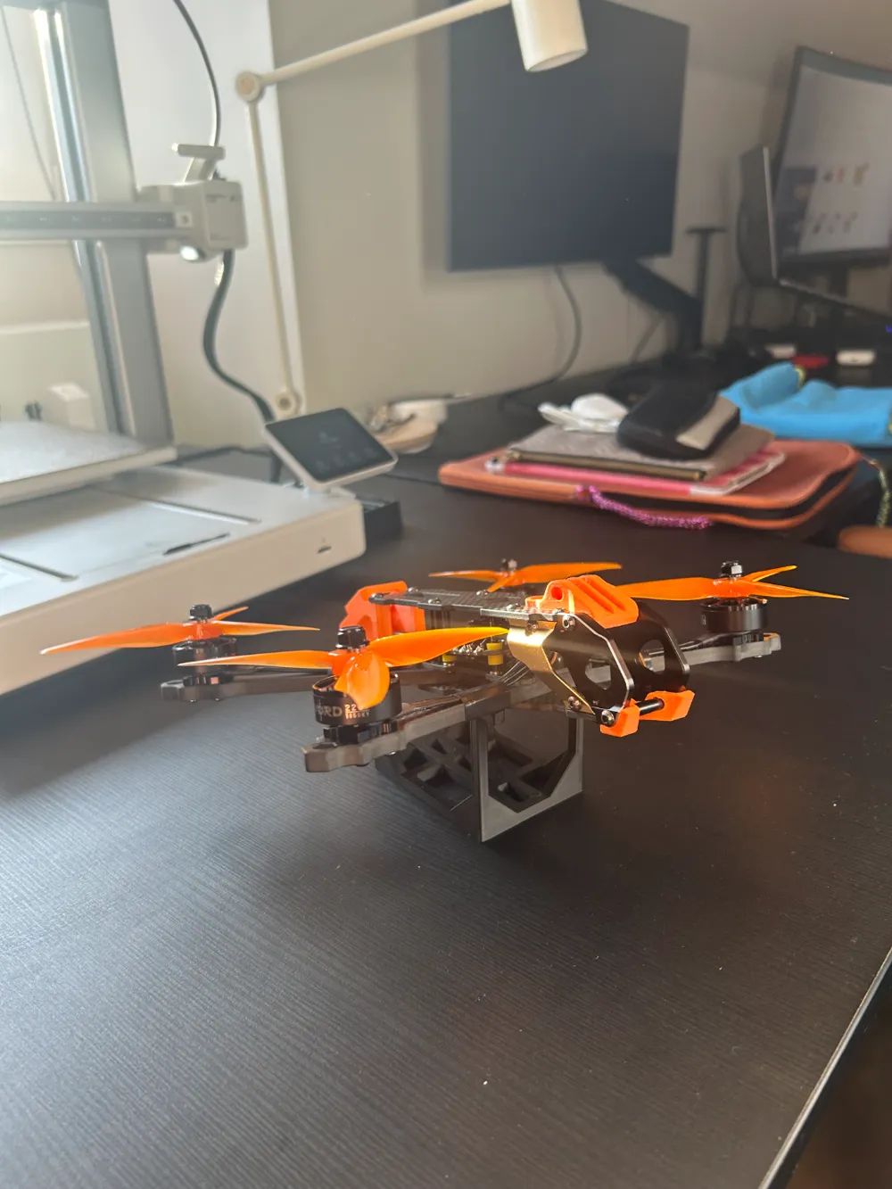 FPV drone stand by BenC - MakerWorld