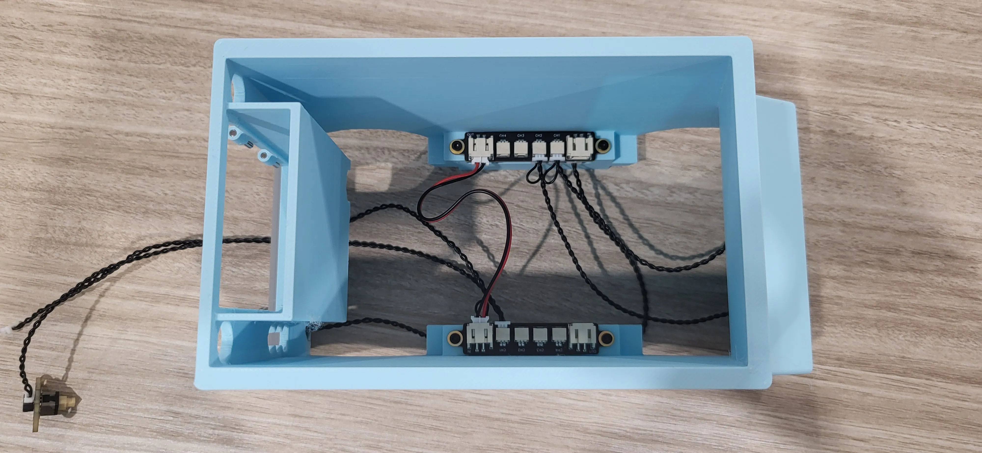 Ice Cream Truck with working headlights - Free 3D Print Model - MakerWorld