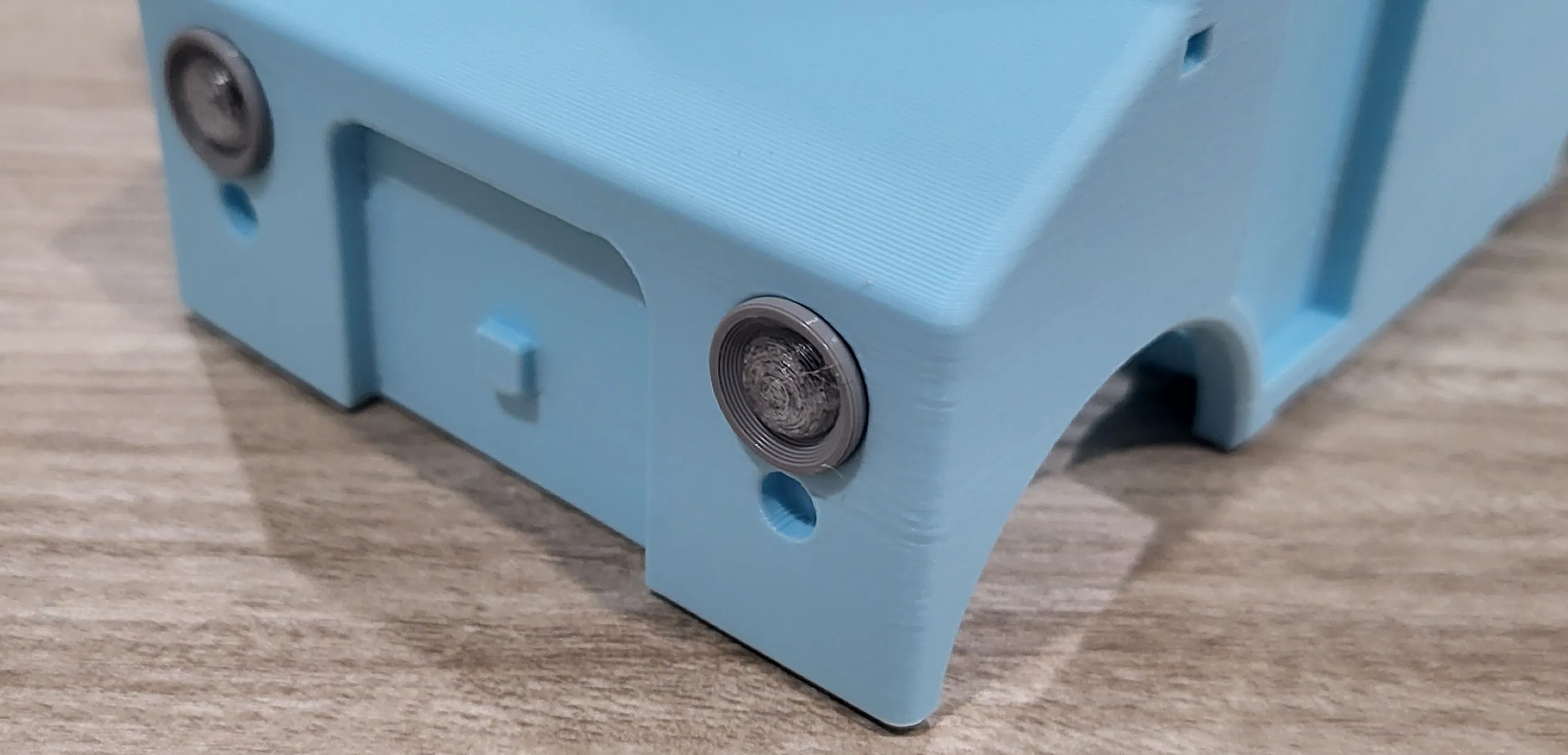 Ice Cream Truck with working headlights - Free 3D Print Model - MakerWorld