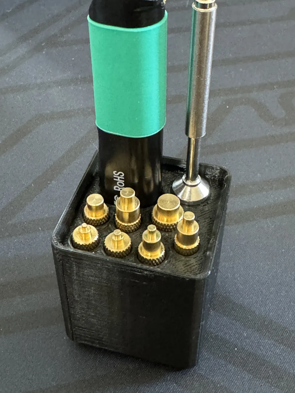 Gridfinity holder - Pinecil and TOAIOT Heat Tips Remixed by Seb3D ...