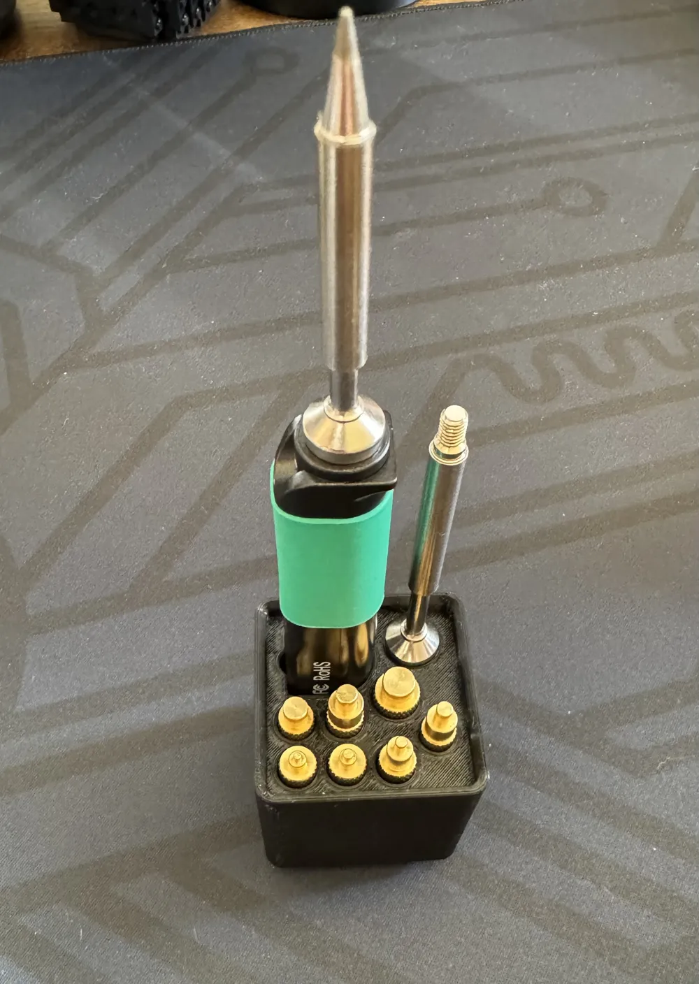 Gridfinity holder - Pinecil and TOAIOT Heat Tips Remixed by Seb3D ...