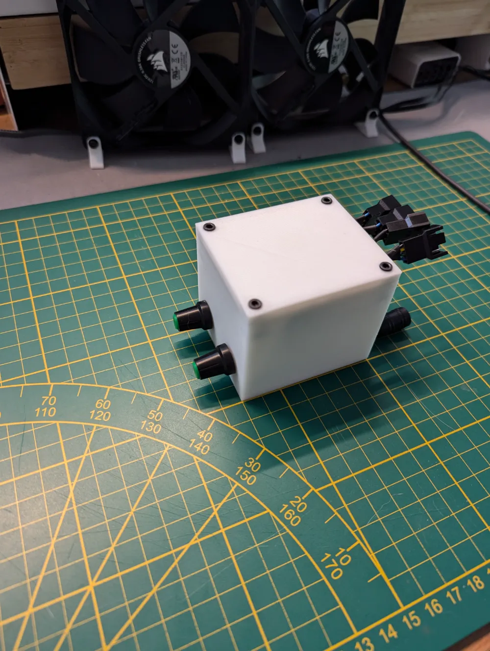 PWM PC fan controler box by clemea - MakerWorld