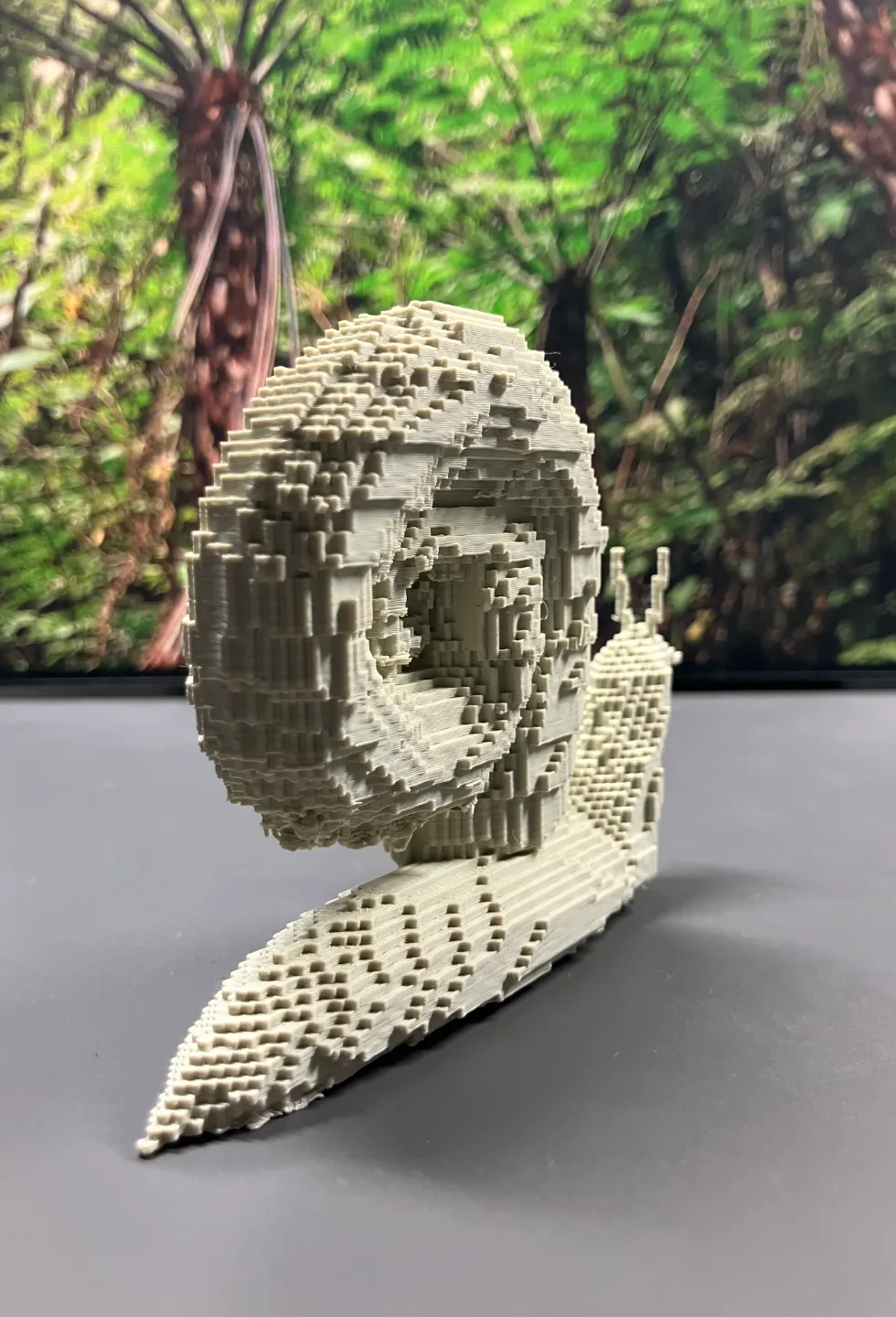 Minecraft Pixel Snail by oosan1 - MakerWorld